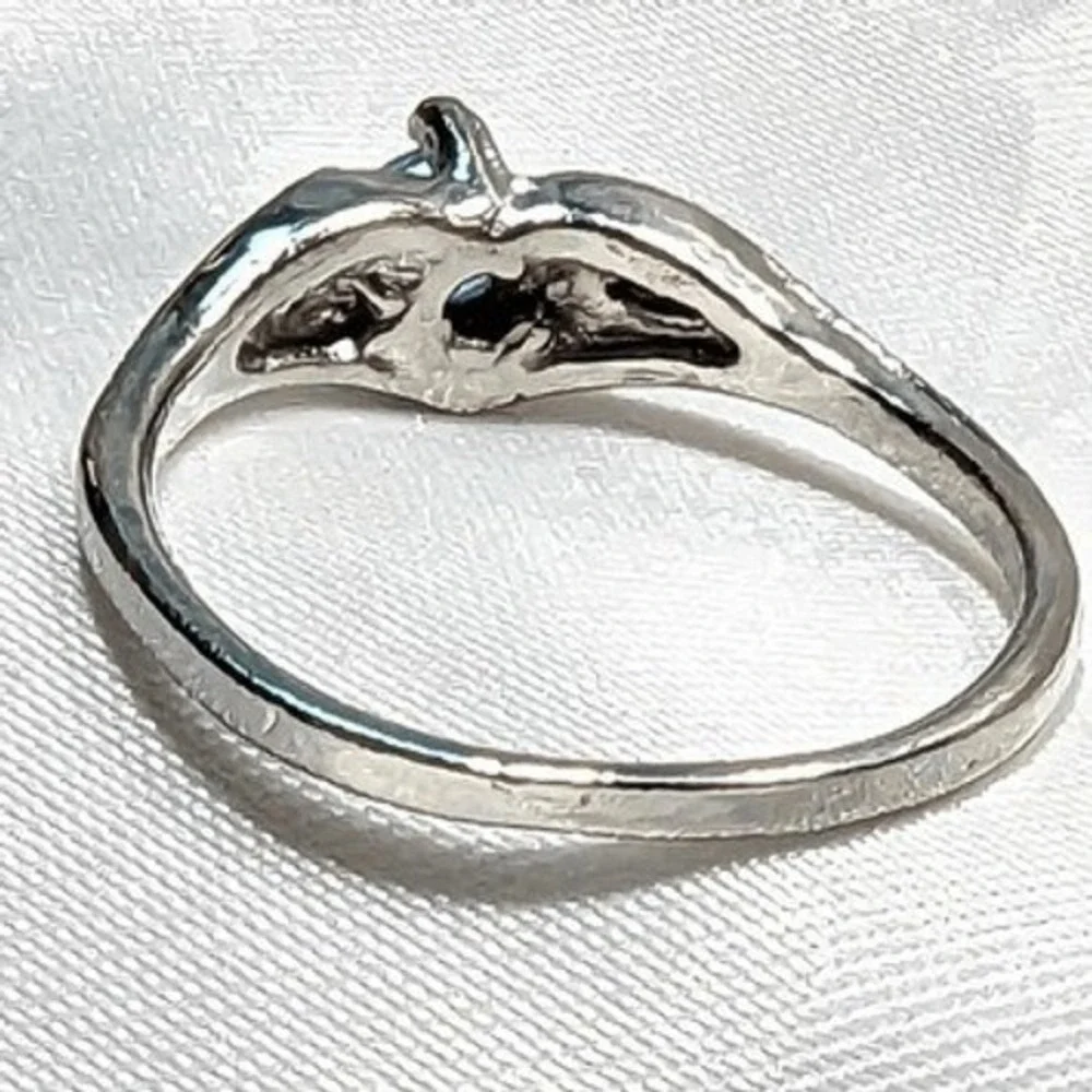 The Unbranded Brand | Jewelry | New Costume Jewelry Ring Size 775 Light ...